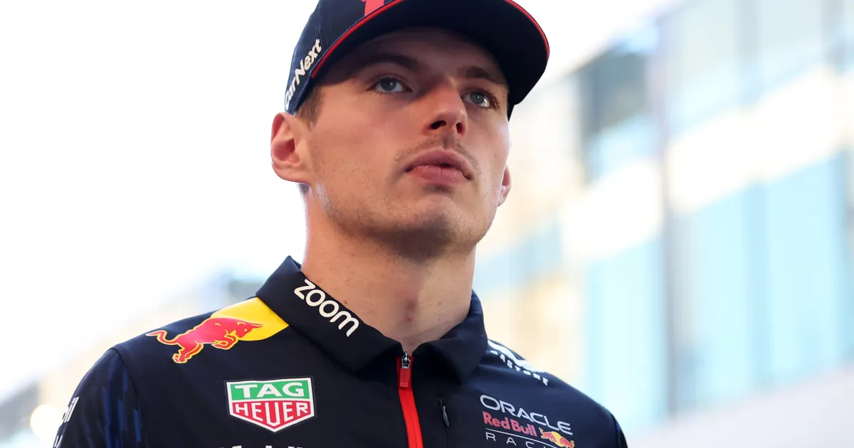 Breaking: Max Verstappen krijgt 'taakstraf' van FIA na vloeken in persconferentie