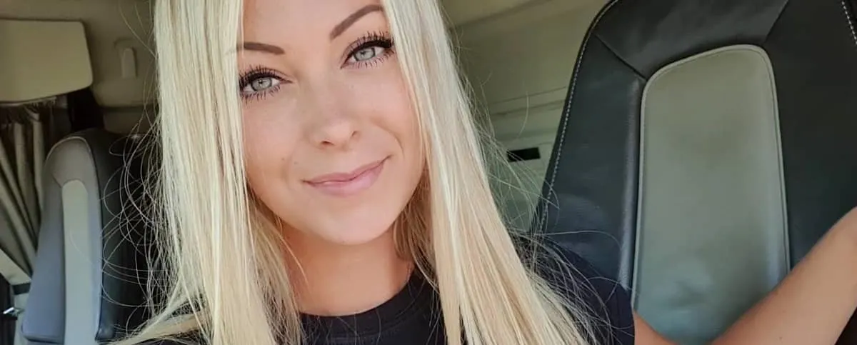 Is Angelica Larsson de allermooiste truckster ter wereld?