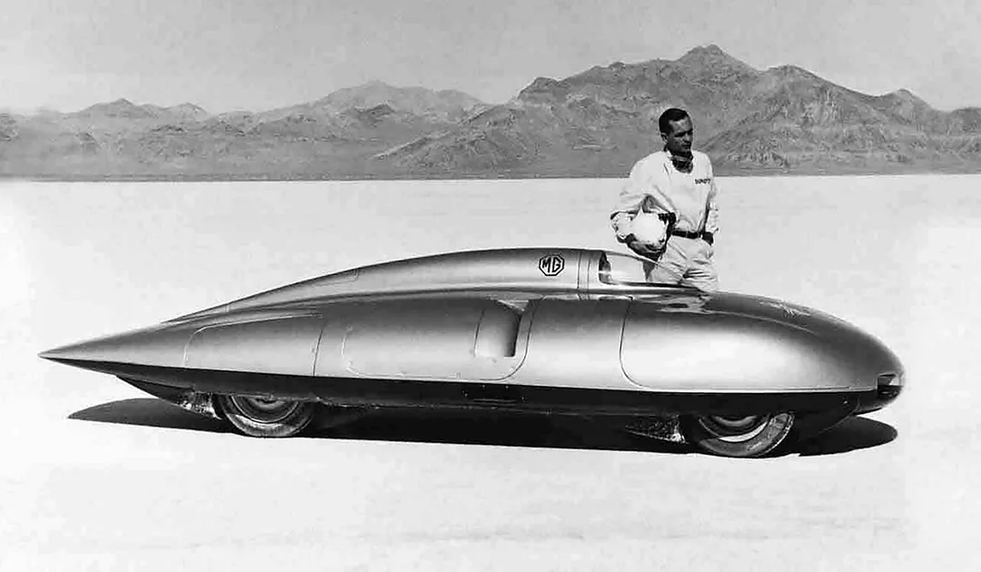 De eerste auto ooit boven de 400 km/h is al zo'n 70 jaar oud