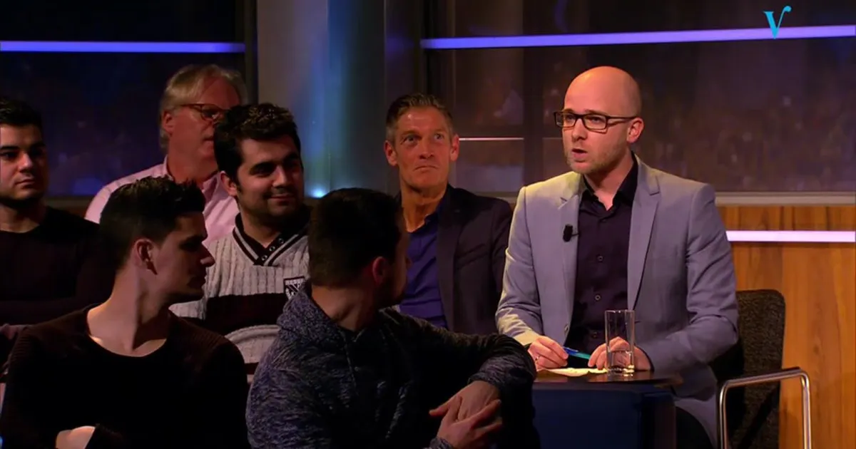 Een oproep om per direct te stoppen met de ‘comedian’ bij het Champions ...