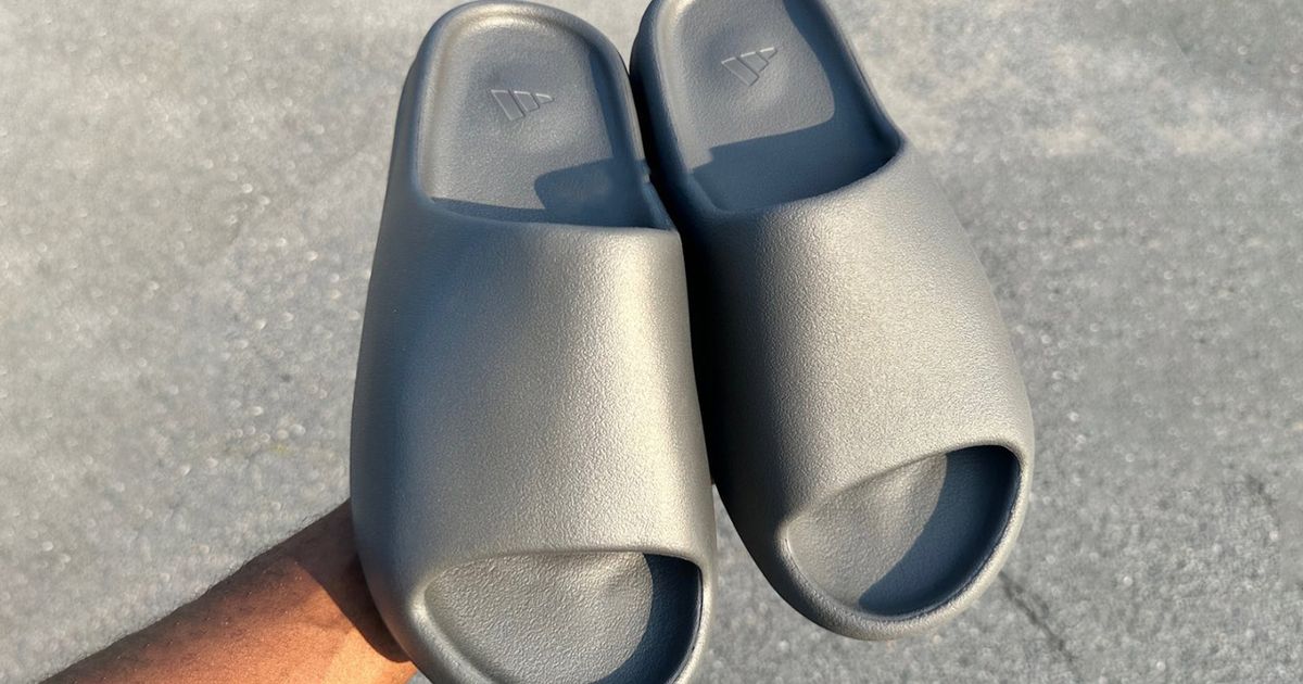 Zo ziet de nieuwste Adidas Yeezy Slide eruit