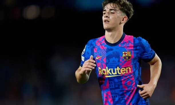 Toptalent Gavi kan zijn eigen veters niet strikken