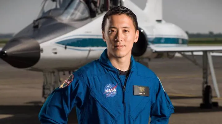 Jonny Kim was eerst Navy SEAL sniper, werd toen Harvard dokter en is nu ...