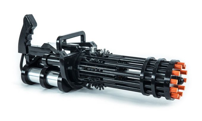 Deze Rubber Band Minigun lost 140 schoten in een oogwenk