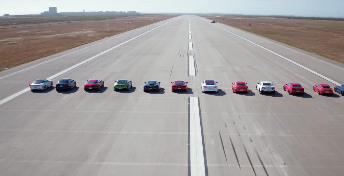 12 snelheidsmonsters aan de streep van ’s werelds grootste drag race