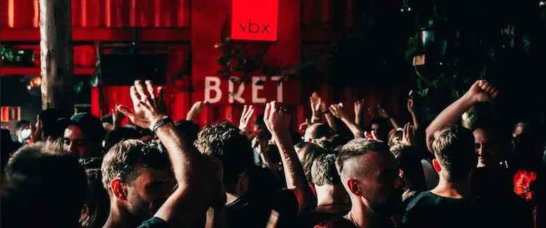 VBX viert 10-jarig jubileum met marathon in Amsterdam en trekt door Europa