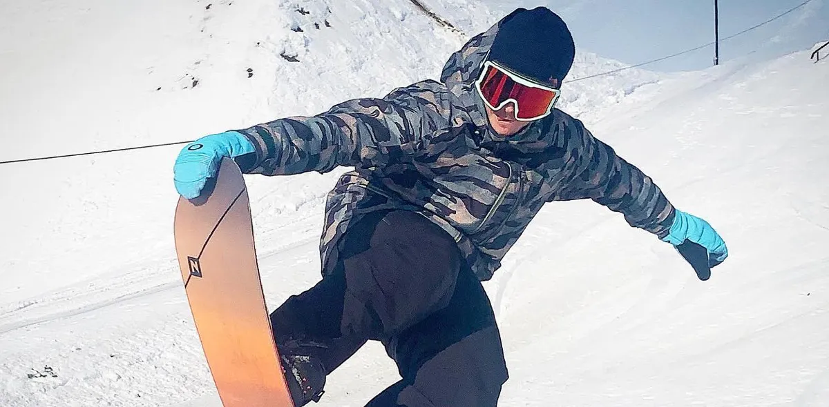 Sébastien Toutant flikt het weer en laat ons van zieke snowboard video ...