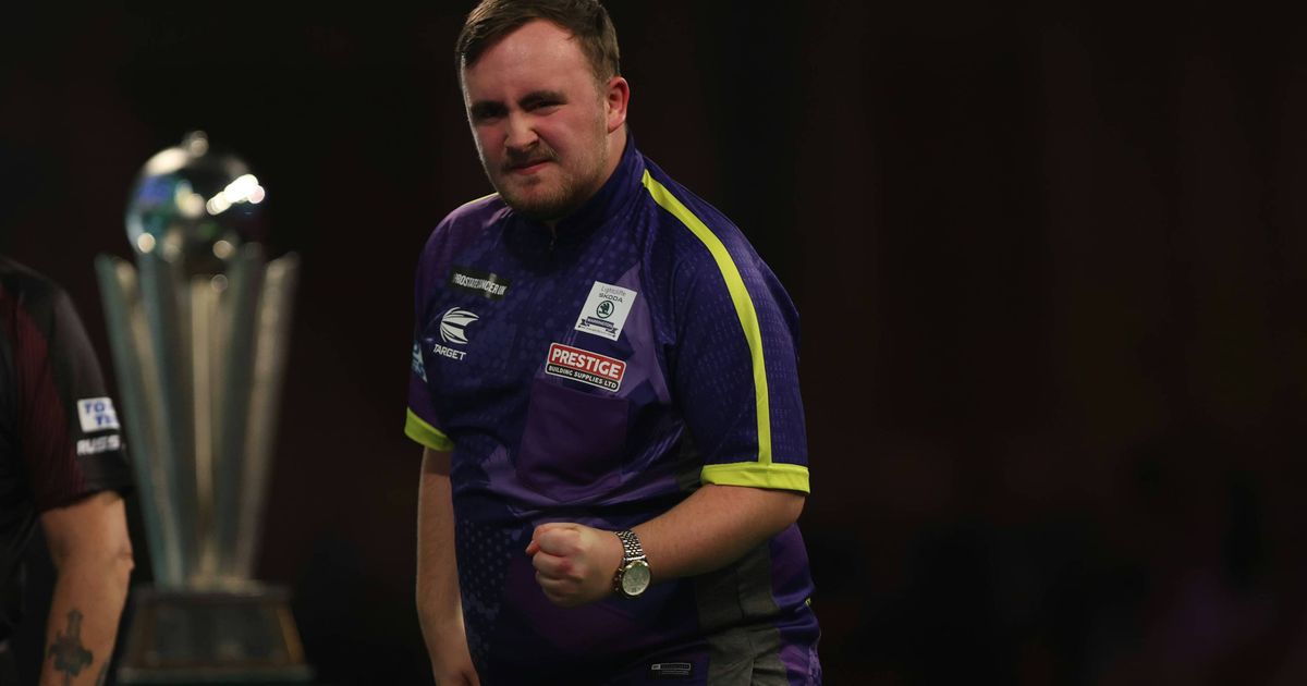 Luke Littler: “Wat Carlos doet is ongelooflijk, hij doet het echt heel ...