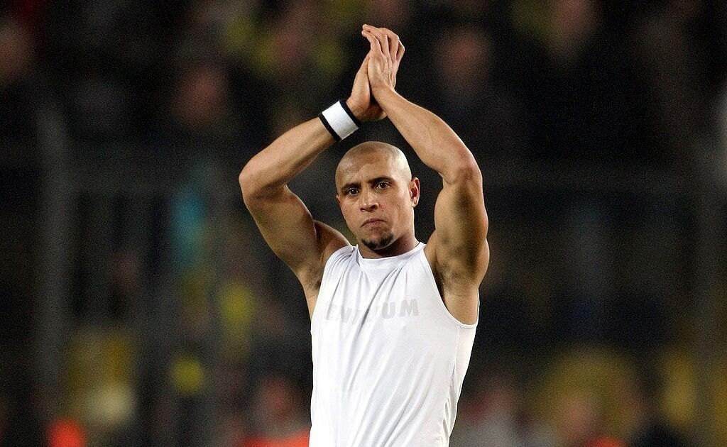 Vidéo : Roberto Carlos, un but qui laisse pantois