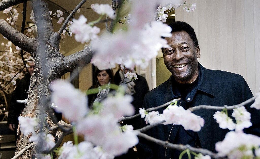 Vidéo : Un cadeau pour les 70 ans du Roi Pelé