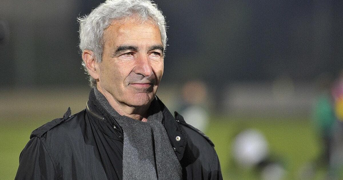 Domenech qui fait une leçon de gestion de groupe, c’est fort