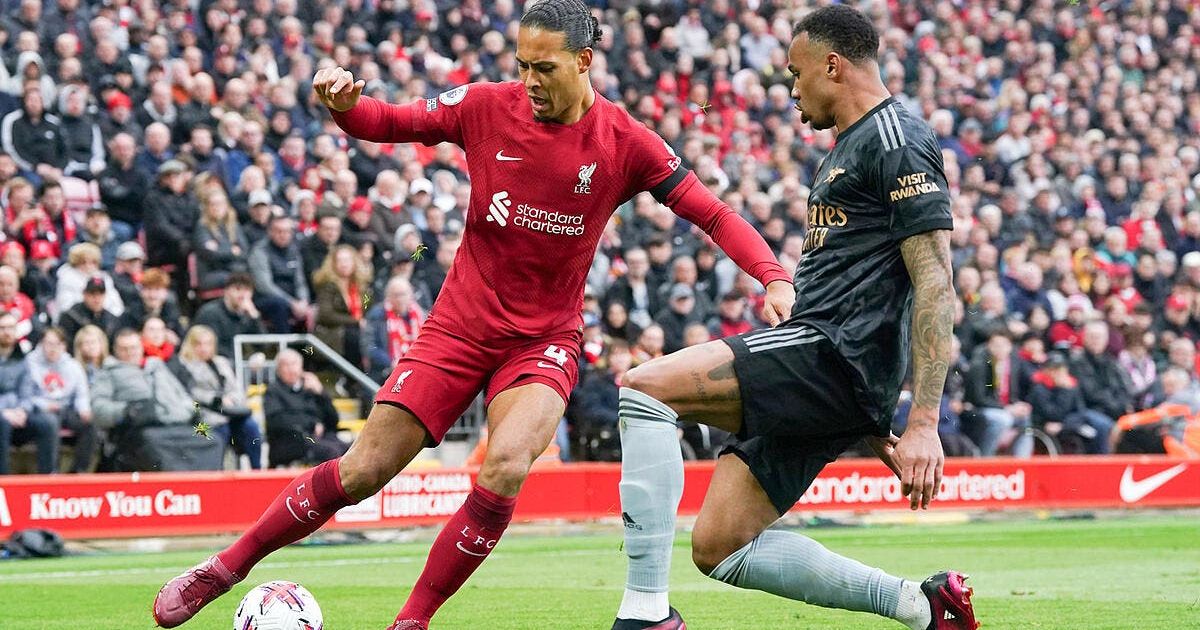 Liverpool accroche Arsenal, City relancé à 100 %