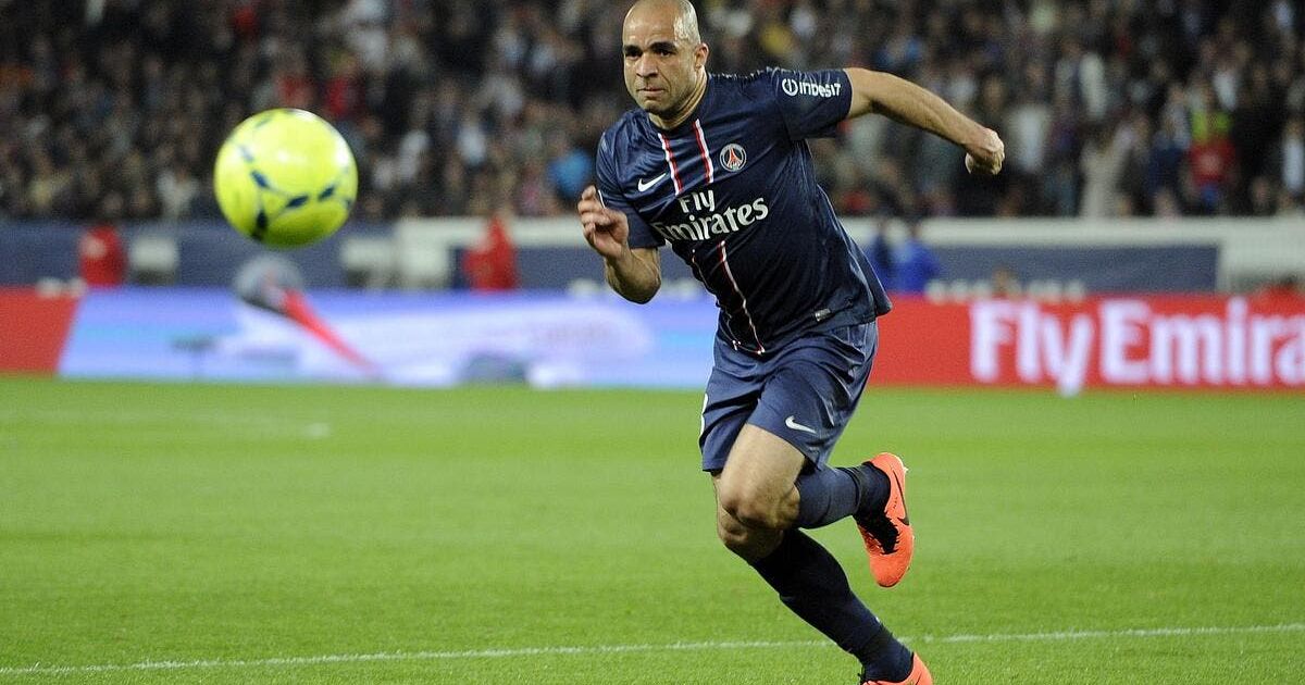 Ne comptez pas sur Alex pour quitter le PSG