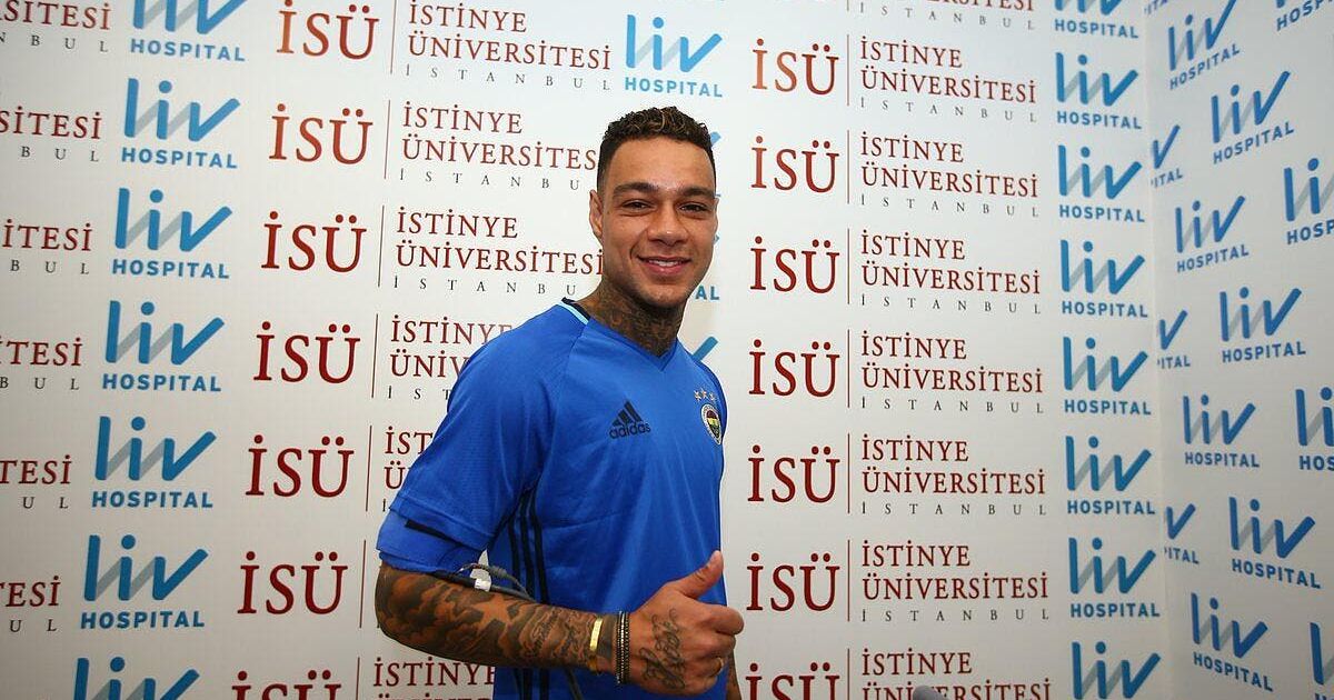 Officiel : Gregory Van der Wiel s'engage avec Fenerbahçe