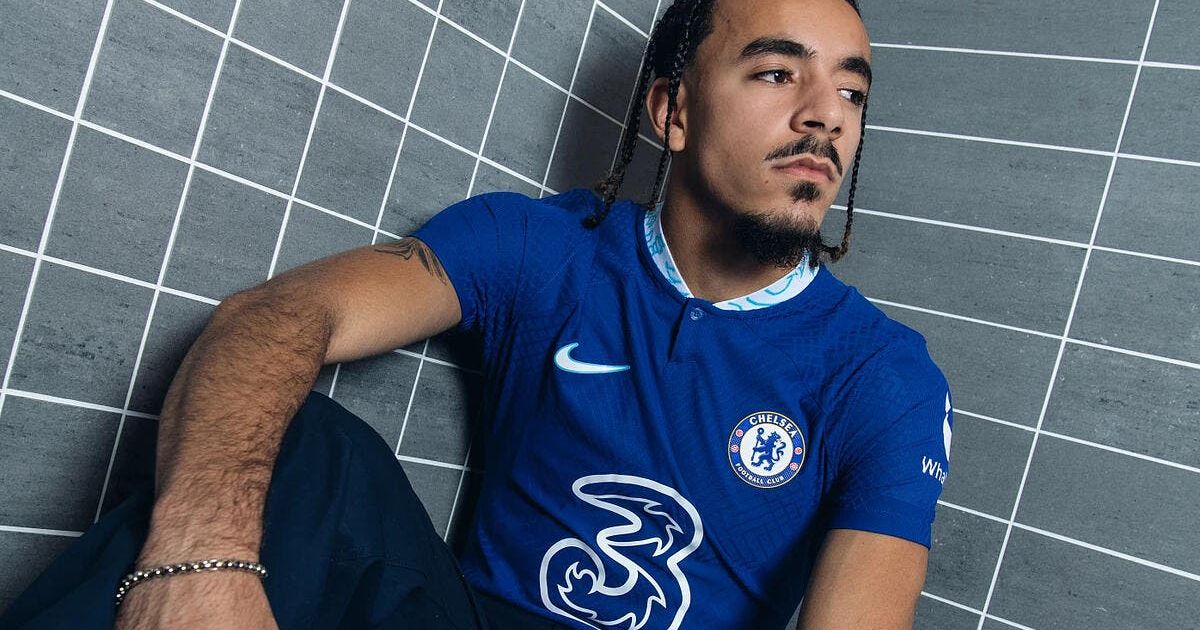 Officiel : Malo Gusto signe à Chelsea pour 35 millions mais reste à l'OL