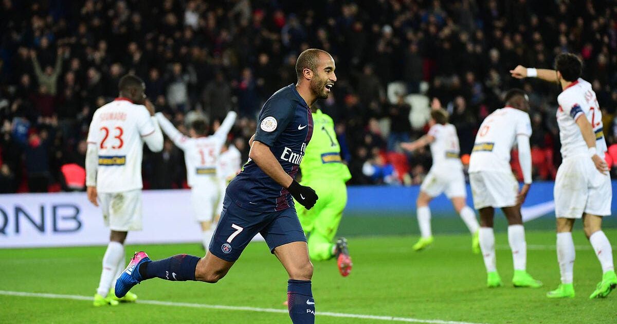 PSG : Pierre Ménès arbitre le débat sur le hors-jeu (ou pas) de Lucas