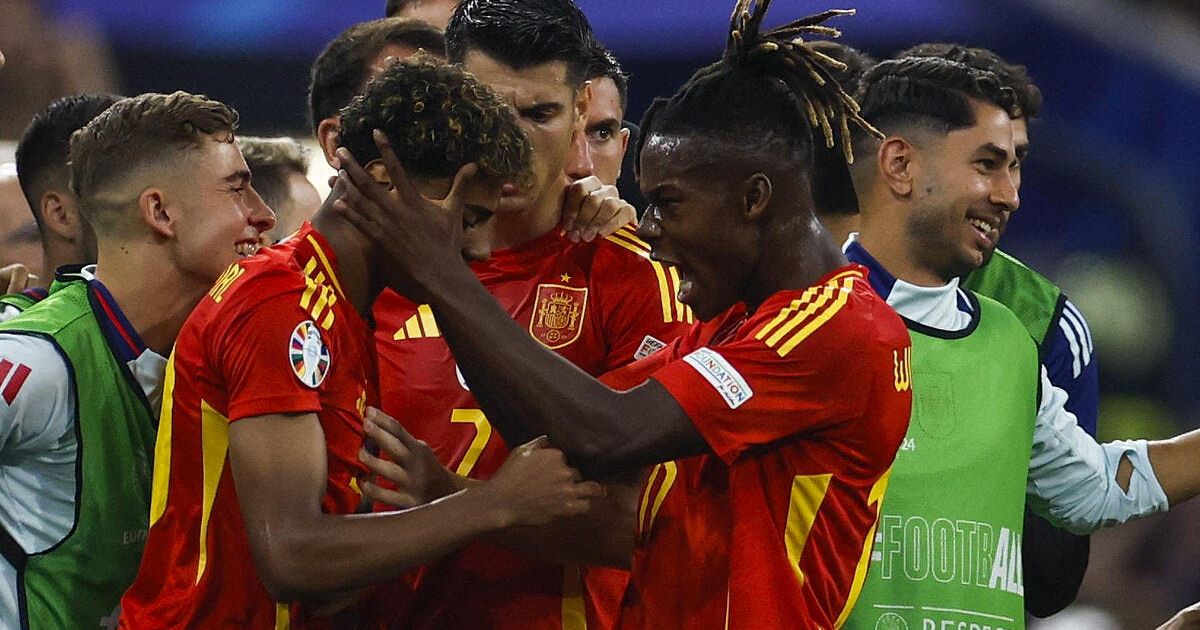 Renversée par l'Espagne, la France quitte l'Euro en demi