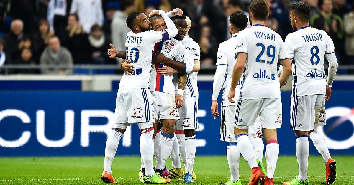 Un chef d'oeuvre de Depay et Lyon s'éclate