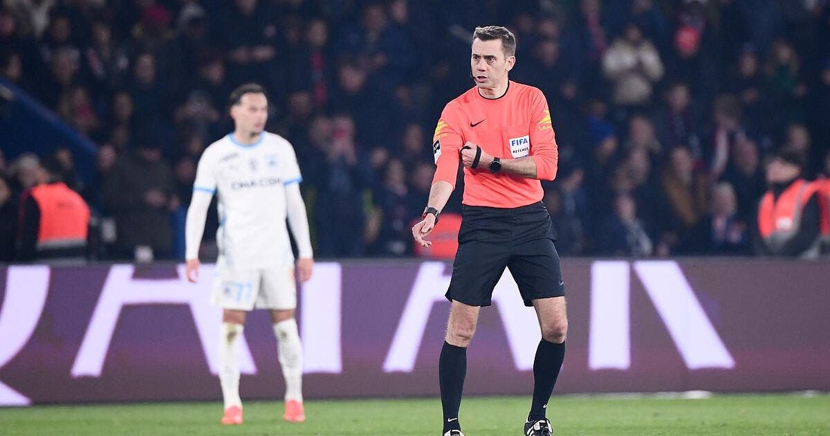 Clément Turpin homme du match, le PSG lui dit merci