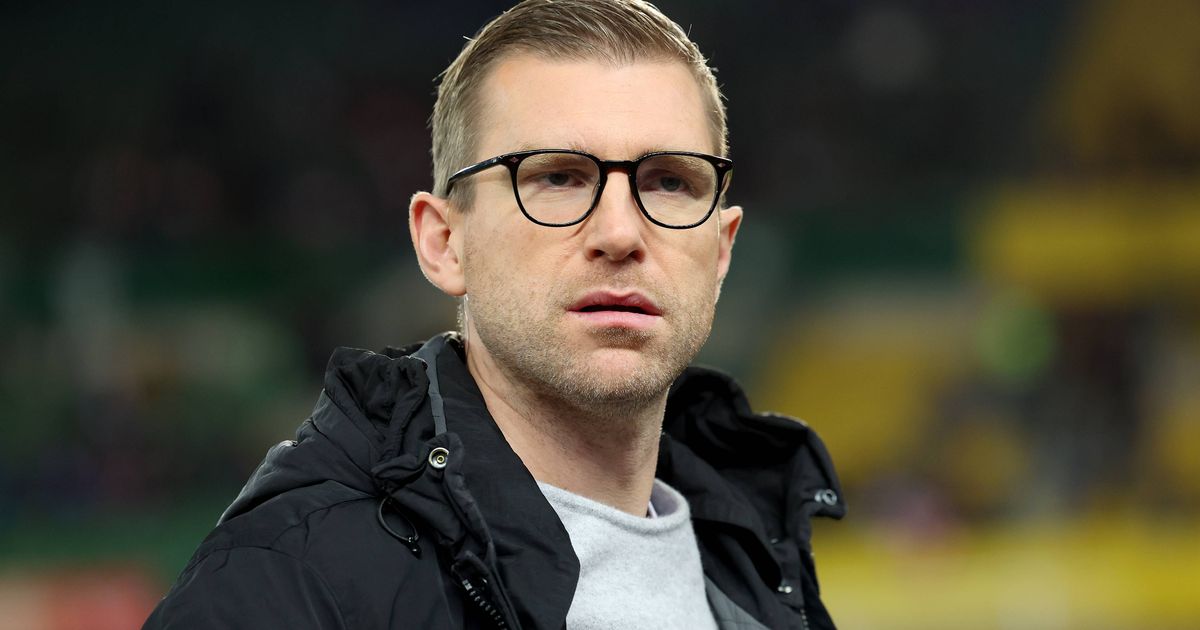Arsenal announce Mertesacker to step down from academy role