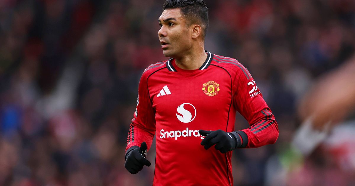 ’One more year!’: Casemiro reveals wife's tears Man United fans beg ...