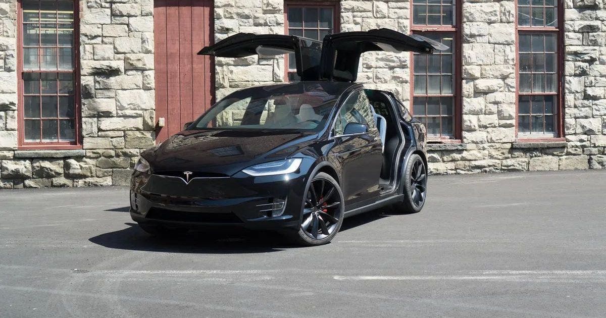 Tesla recalls the Model X due to defects in the airbags