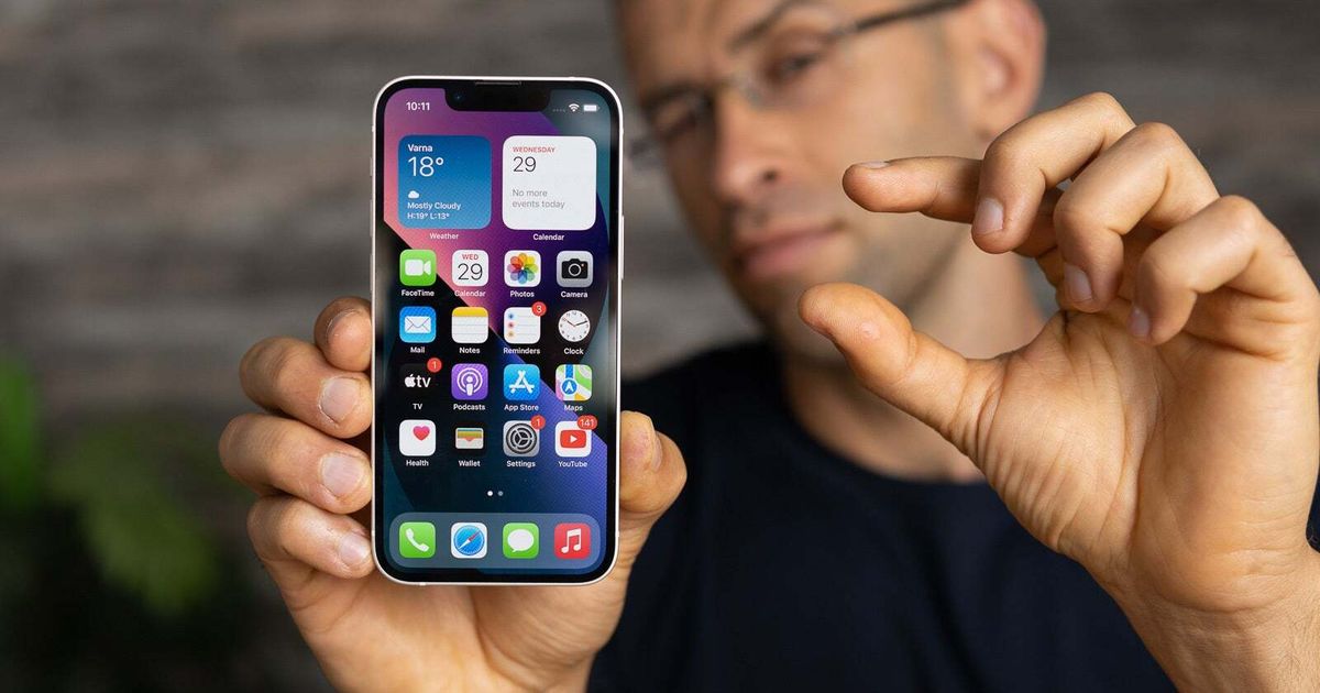 Ross Young claims the iPhone 17 series will have major display upgrades