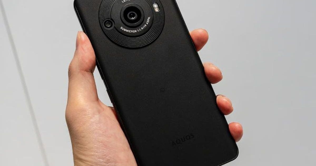 New Sharp mobile phone spotted on FCC with 7240mAh battery and ...