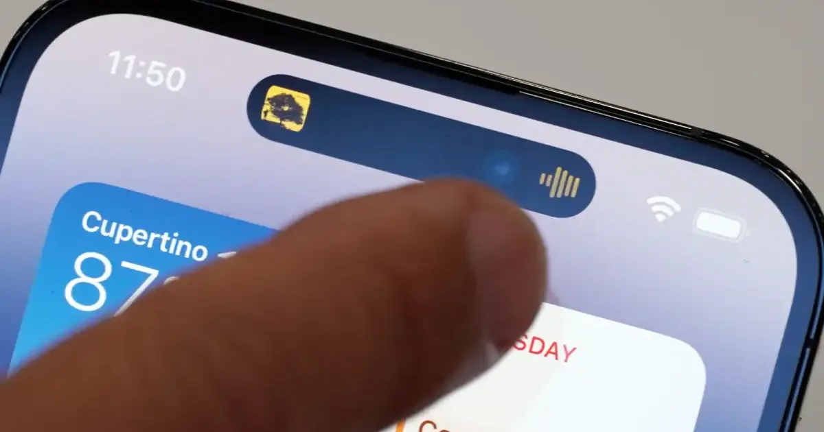 The iPhone Notch Is 20 Years Old. Apple Still Hasn't Killed It.