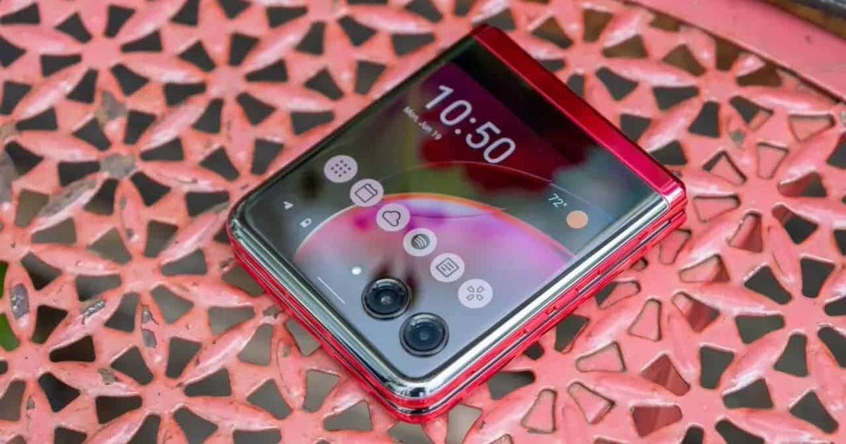 Motorola Moto Razr 50 Ultra foldable phone specs revealed