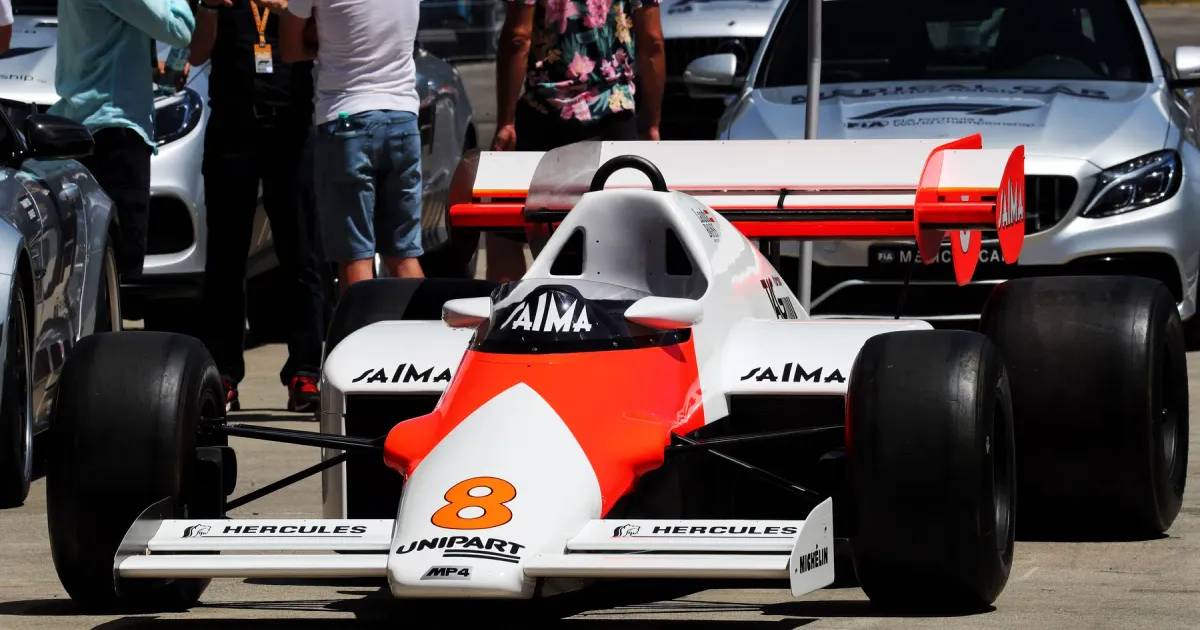 Lauda's son honours father with 'McLaren' livery during Dakar rally