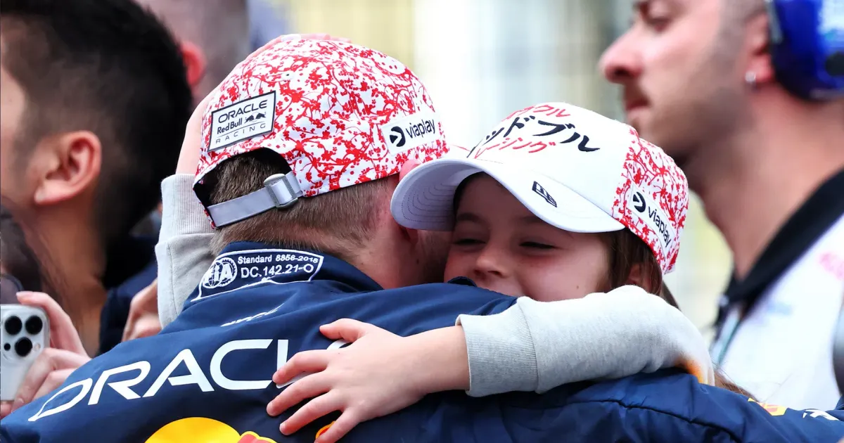 Max waves goodbye to Japan with Penelope: 'Until next time'