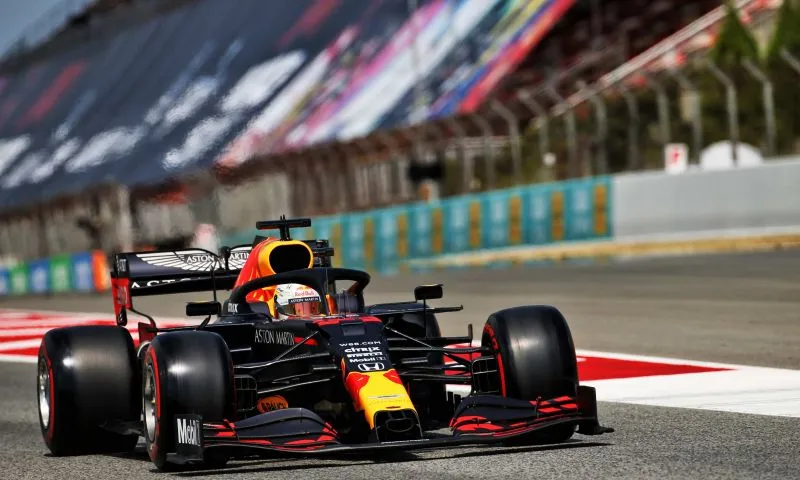 Red Bull faster in qualifying than last year, Mercedes and Ferrari slower