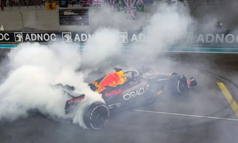 Challenge Red Bull Powertrains: 'Mercedes never done anything different'