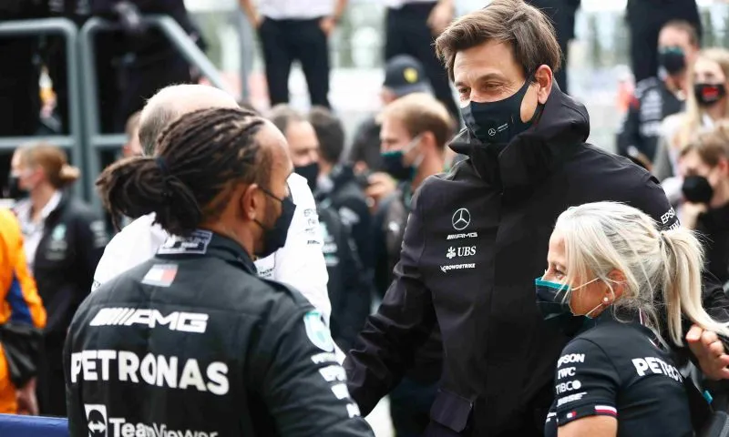 Wolff on angry Hamilton: "He didn't see how much lap time he lost"