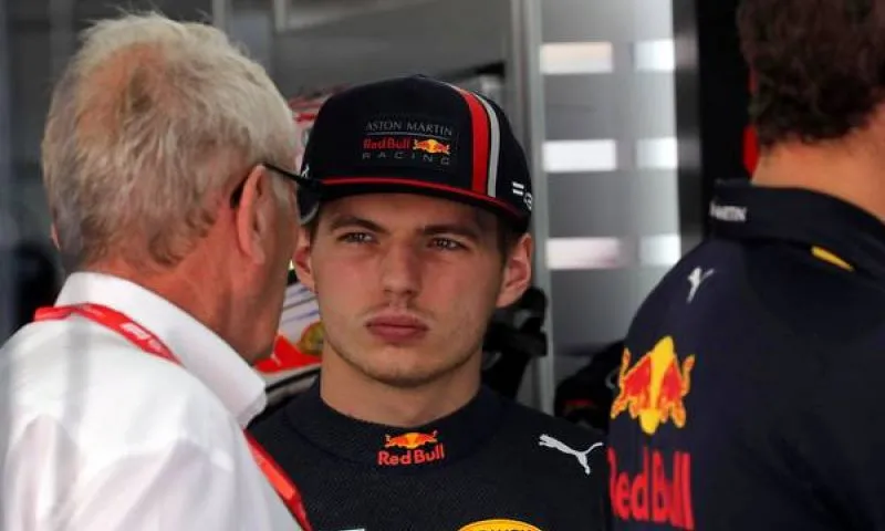 Helmut Marko angry with Vettel for a change: "He takes our podium away!"