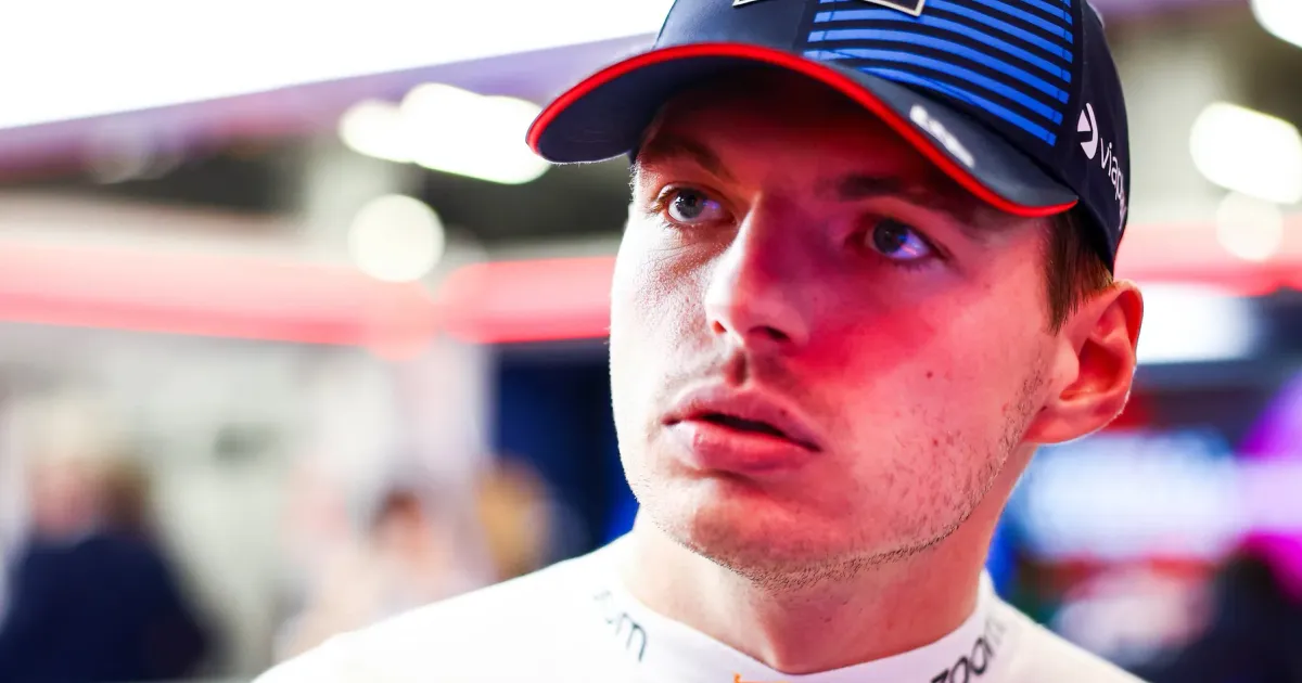 Verstappen se surprend à éviter de multiples chutes