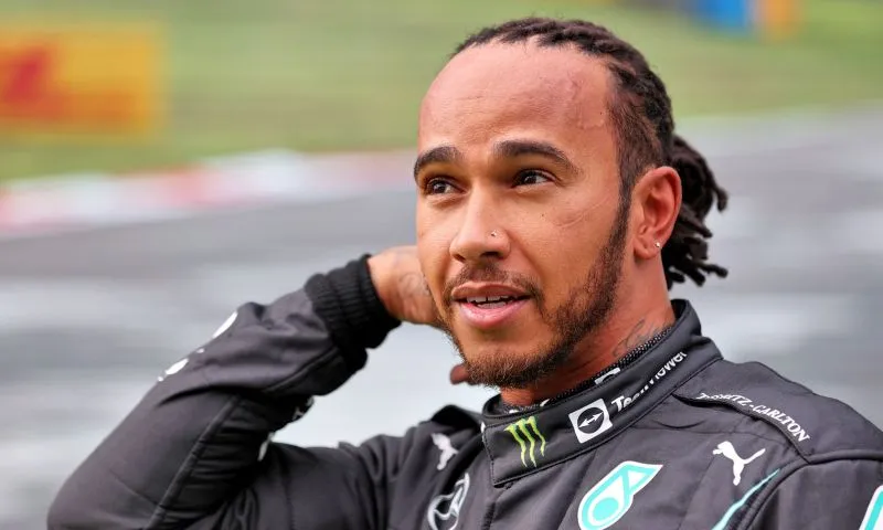 Mercedes explains pit stop Hamilton: 'Got to stop taking risks'