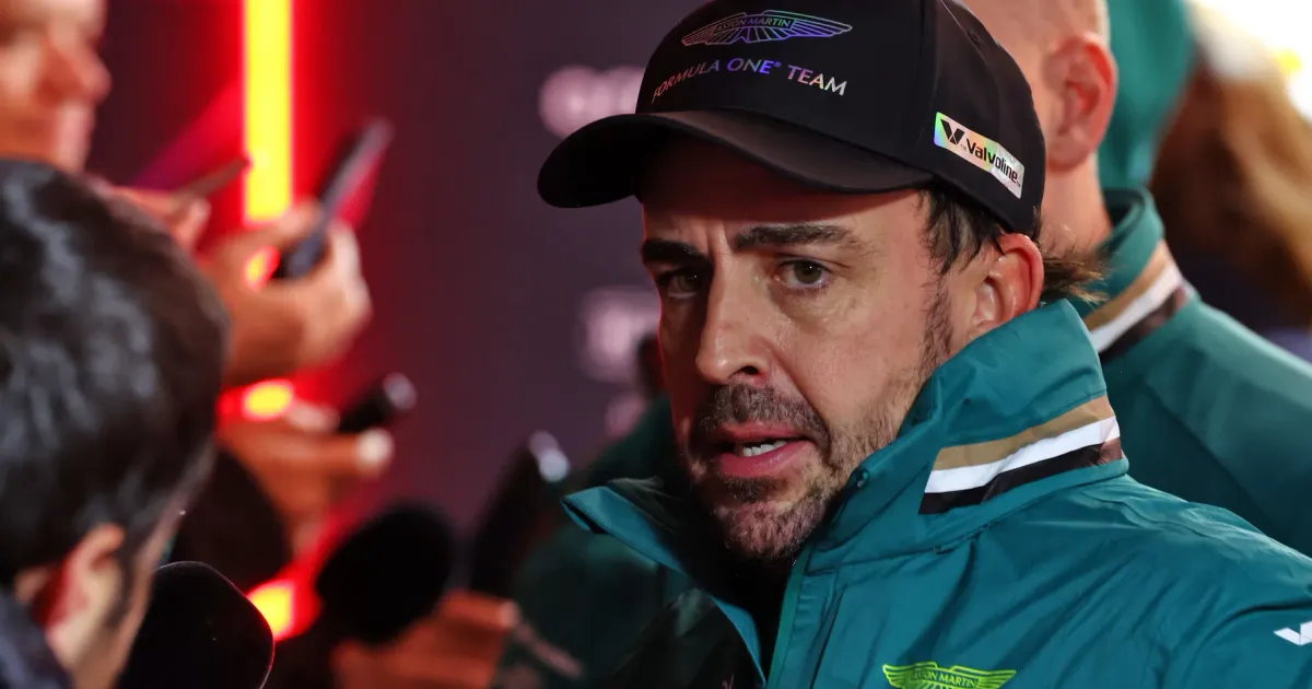 Alonso already impresses fans with training before Formula One starts