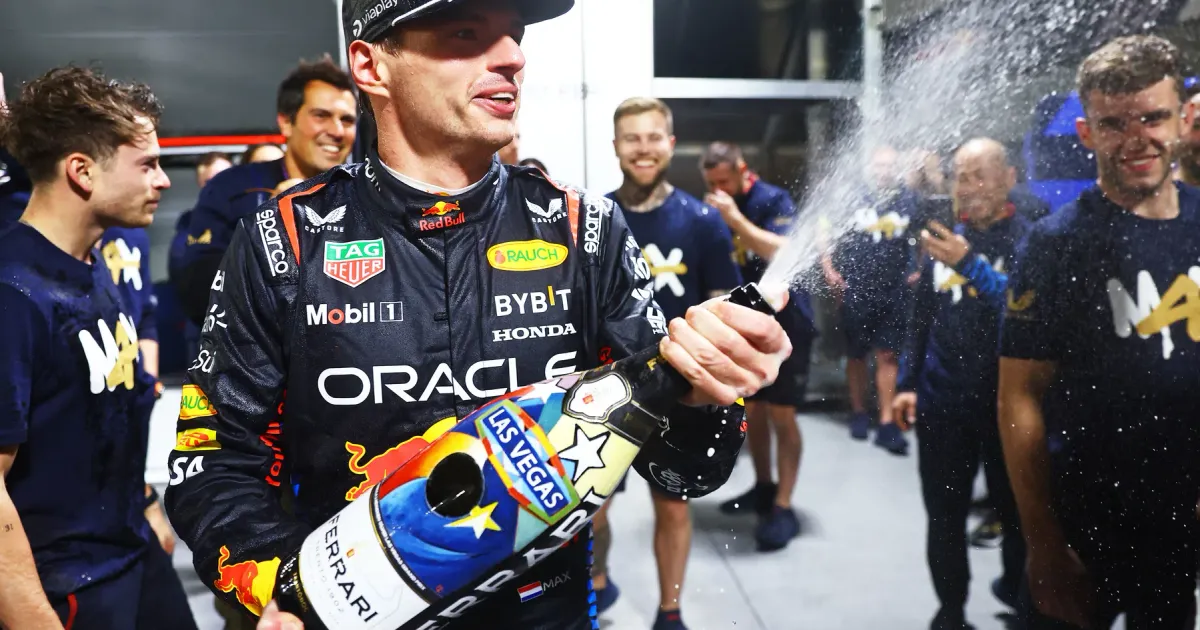 Jos Verstappen onthult: ‘Daarom kwam ik Max niet feliciteren’