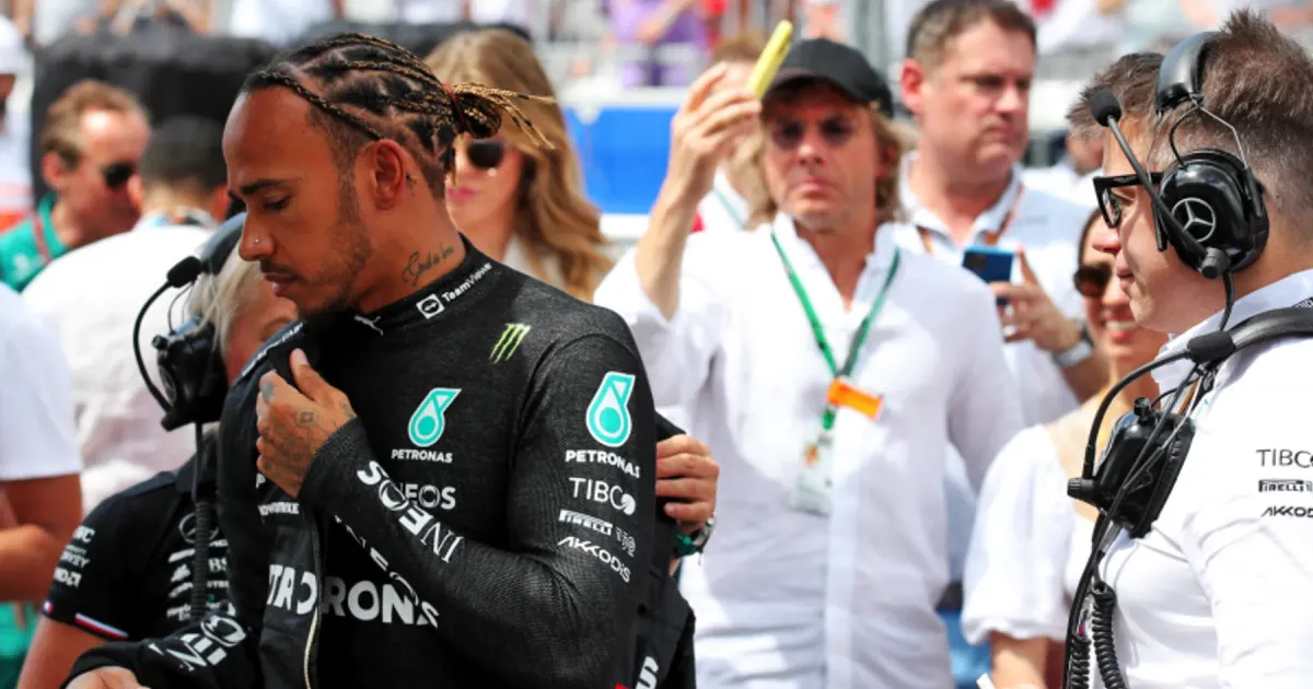 Hamilton in trouble: 'He can't take out his nose ring'