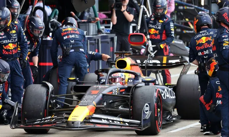 McLaren with fastest pit stop at Silverstone, Red Bull leads standings