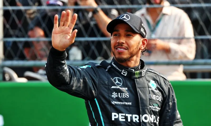 Hamilton ten years with Mercedes, team looks back on first day