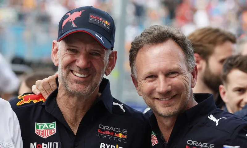 Horner: 'I had to wrestle with Ron Dennis for Newey's drawing board'