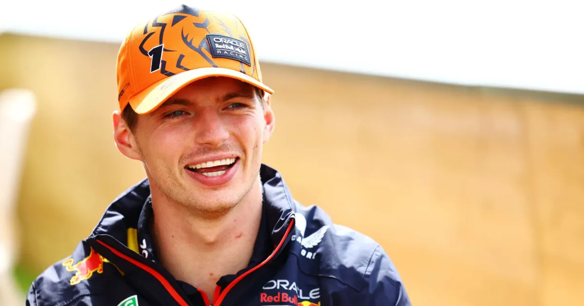 Verstappen verrät beim Singen seine Lieblings-Karaoke-Nummer