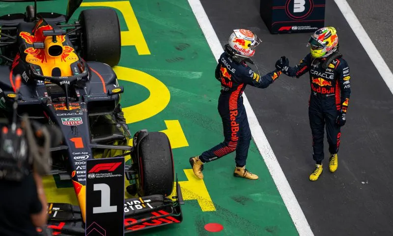 Albers ziet Verstappen-dominantie niet bij Perez: 'Laat het kaliber zien'