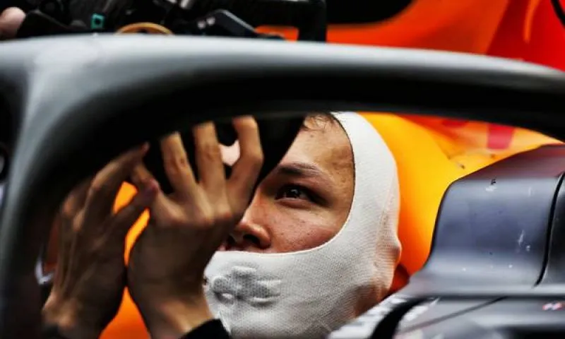 Albon kijkt niet naar tijden van Verstappen: "Ik focus mij op mezelf"