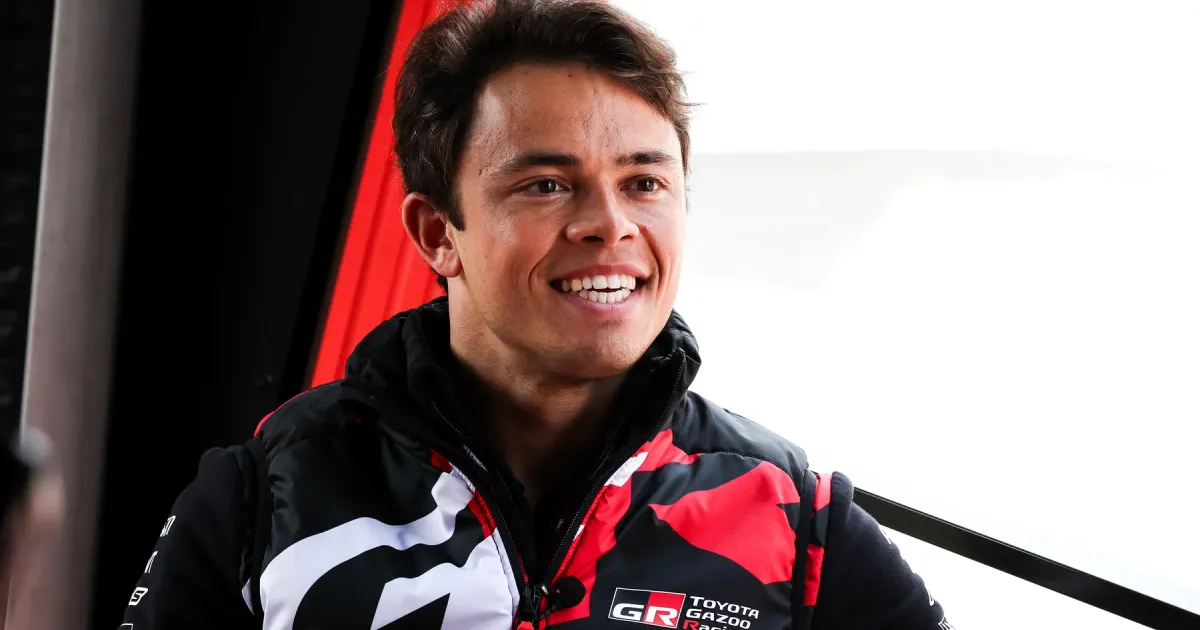 De Vries impresses: 'This is what a world-class driver looks like'