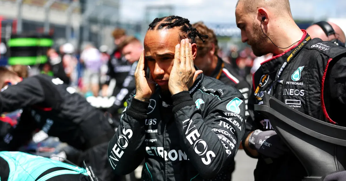 Hamilton loses eighth spot in sprint race after time penalty