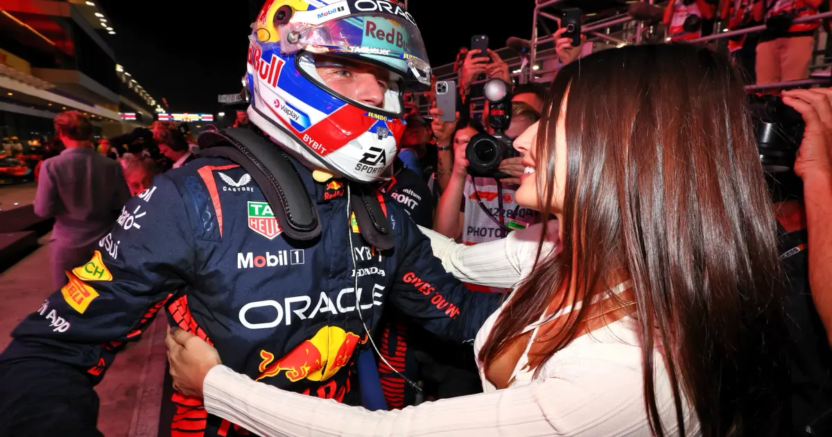 Max Verstappen en zijn Kelly verklaren elkaar de liefde: 'Ik hou van je!'